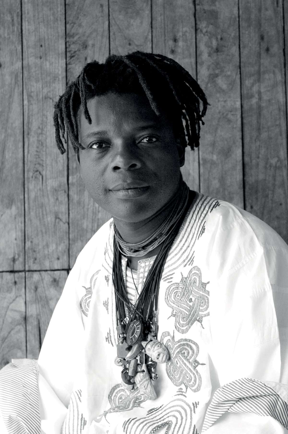 Romuald Hazoume : Collaboration Daum pour des cristaux colorés | Daum